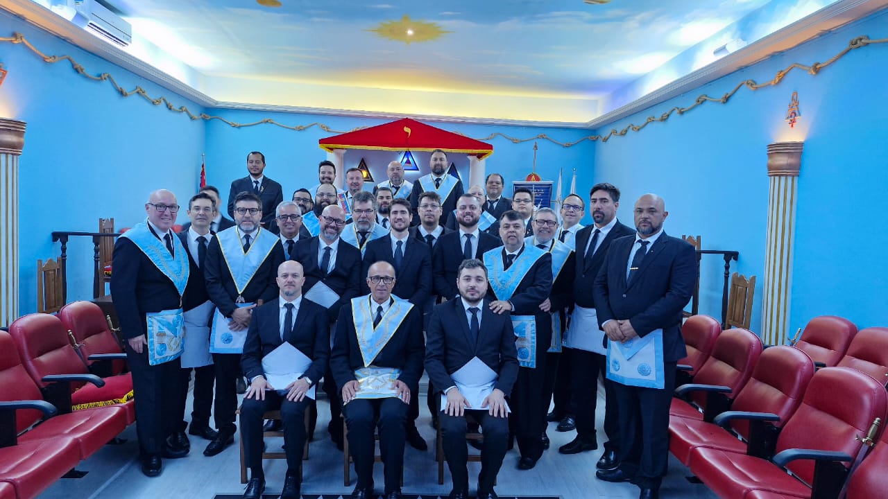 Dois novos Irmãos são iniciados na Loja MMDC nº 4527, Oriente de ...